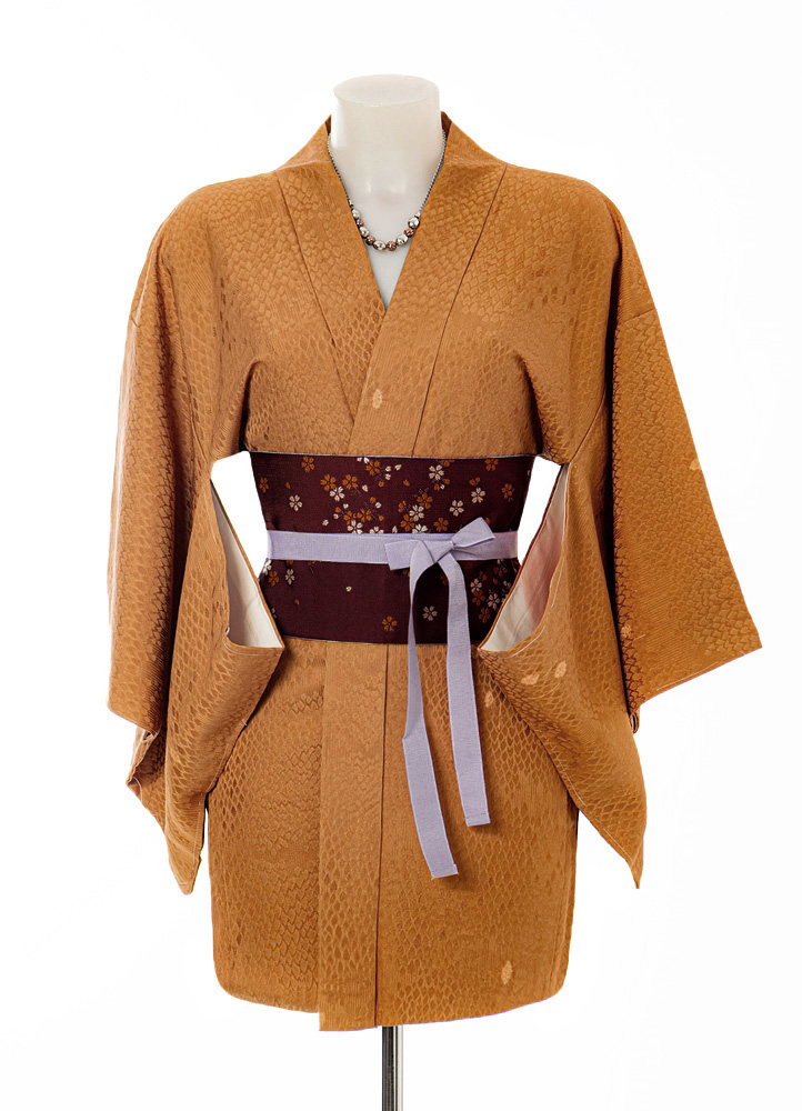 Haori Kimono color ocra cangiante con raffinato motivo damascato ...