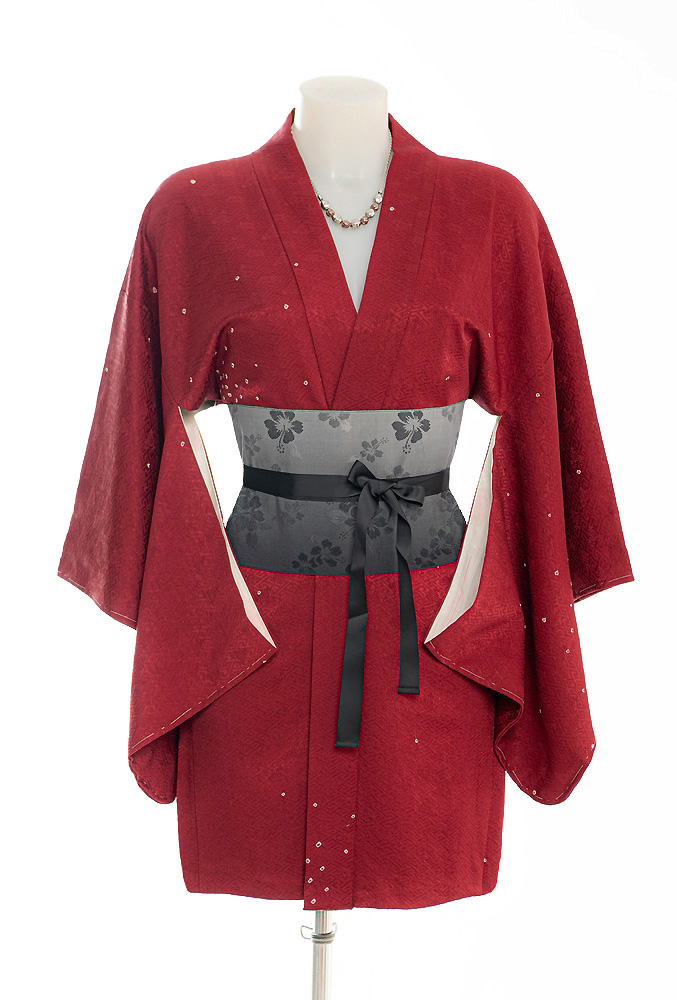 Haori Kimono color rubino cangiante con raffinato motivo shibori ...