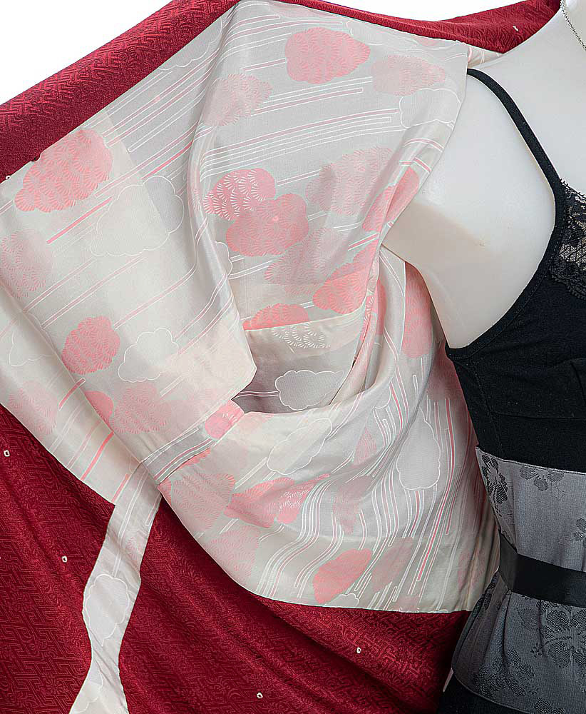 Haori Kimono color rubino cangiante con raffinato motivo shibori ...