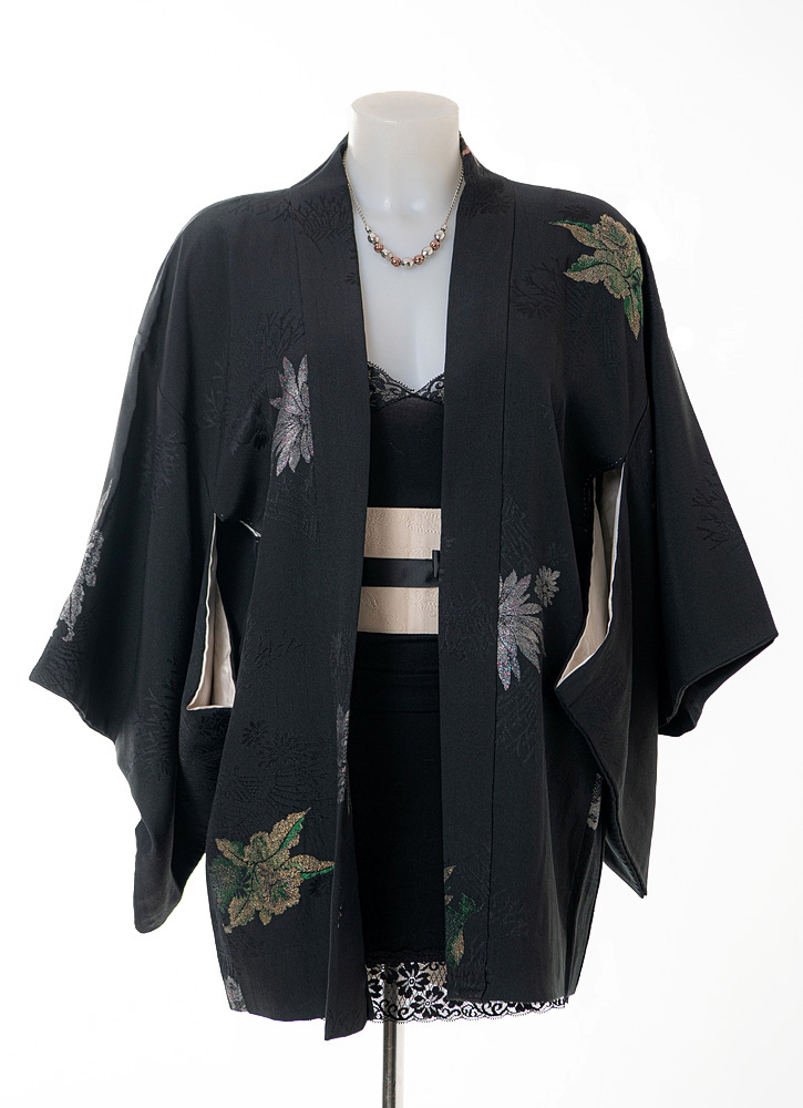 Haori Kimono appartenente al primo 900 con pregiato motivo di orchidee ...