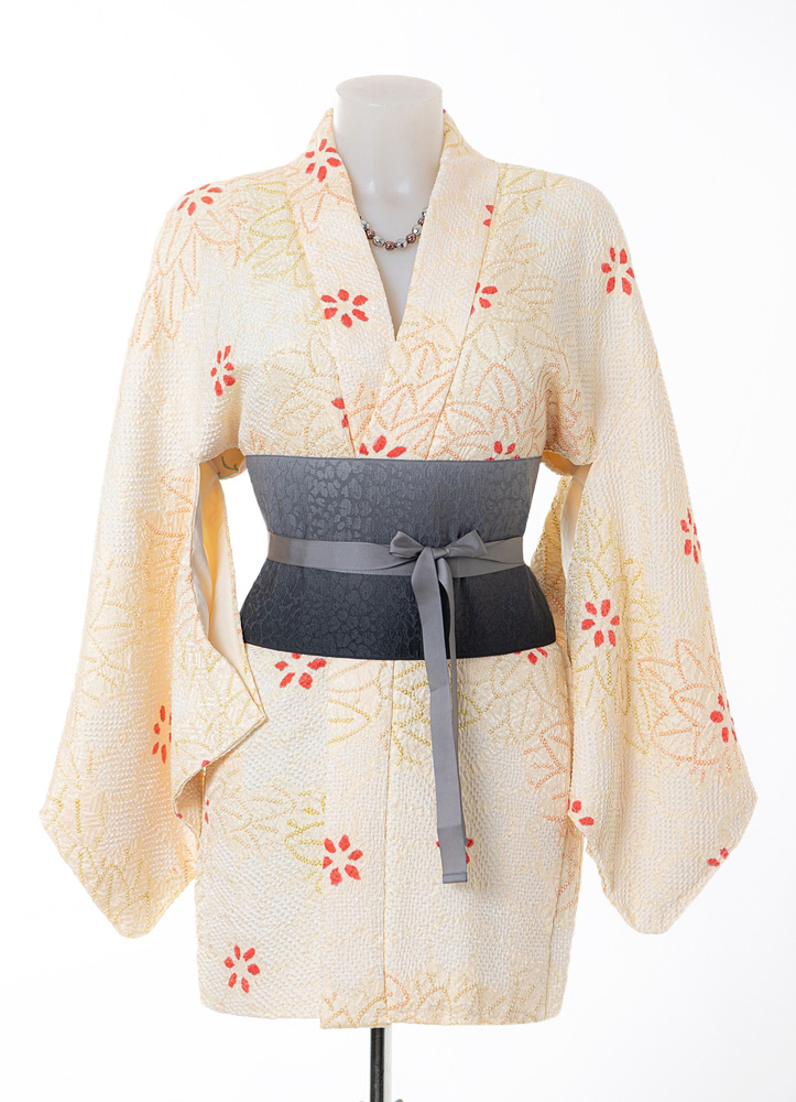 Haori Kimono color champagne con pregiato motivo floreale - Kimono Flaminia